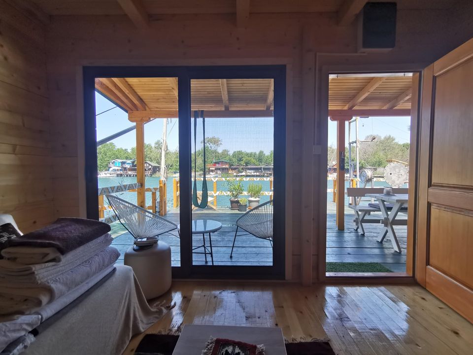 Sojenica Tiki – Enjoy Ada Bojana