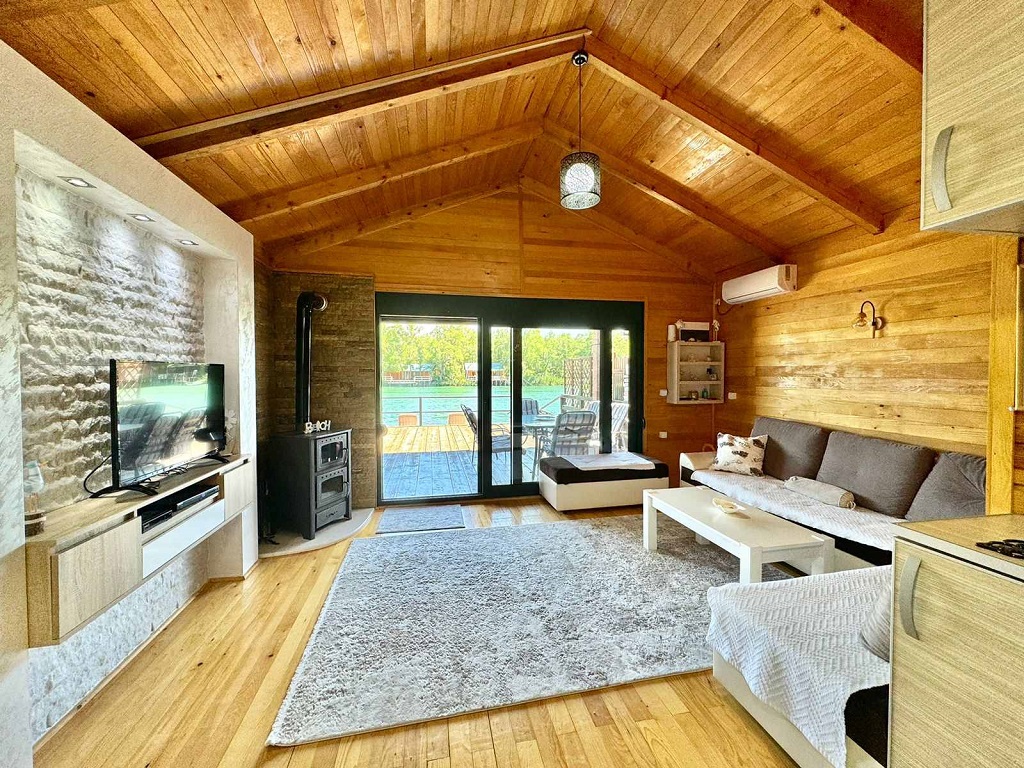 Sojenica Semi – Enjoy Ada Bojana