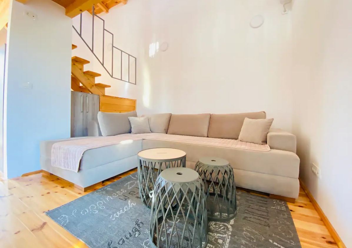 Sojenica Nana – Enjoy Ada Bojana