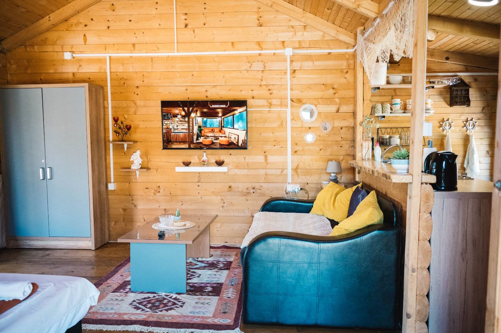 Sojenica Soho - Enjoy Ada Bojana