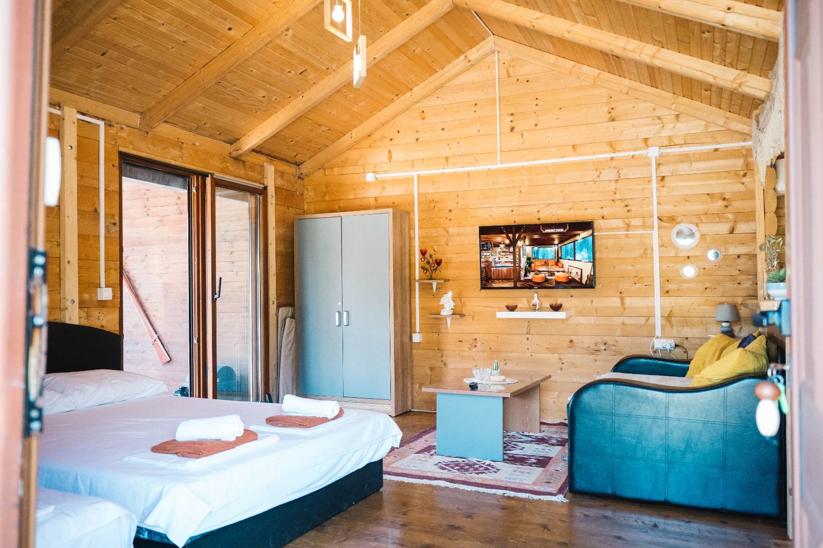 Sojenica Soho - Enjoy Ada Bojana